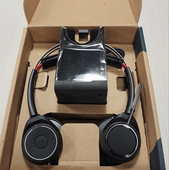 Headphones | Plantronics Poly Voyager Focus Uc B825ww Bluetooth ...